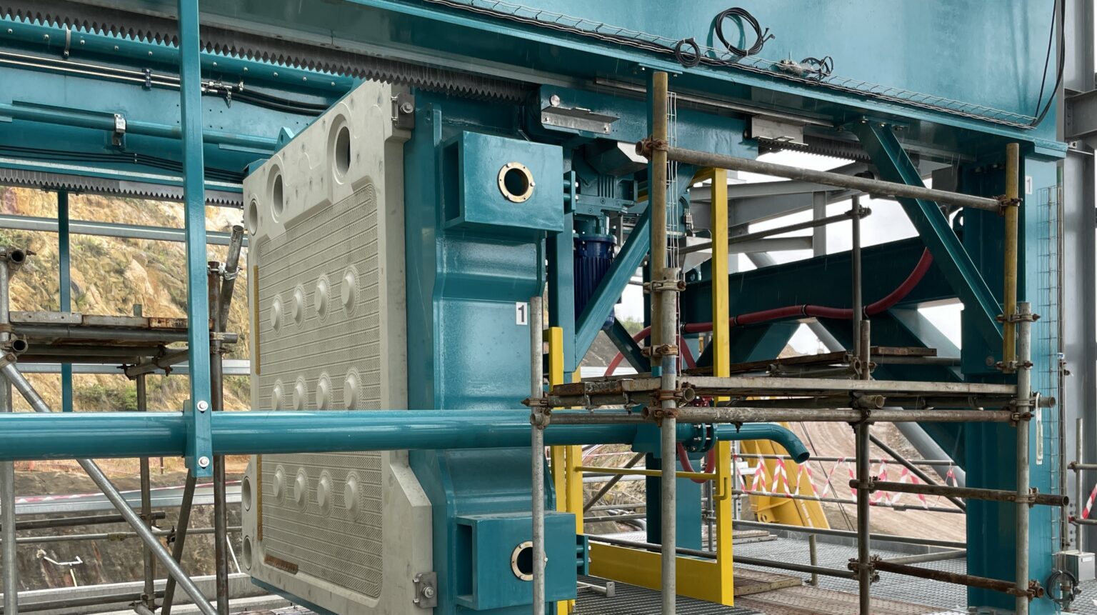 Recessed Plates or Membrane Plates?